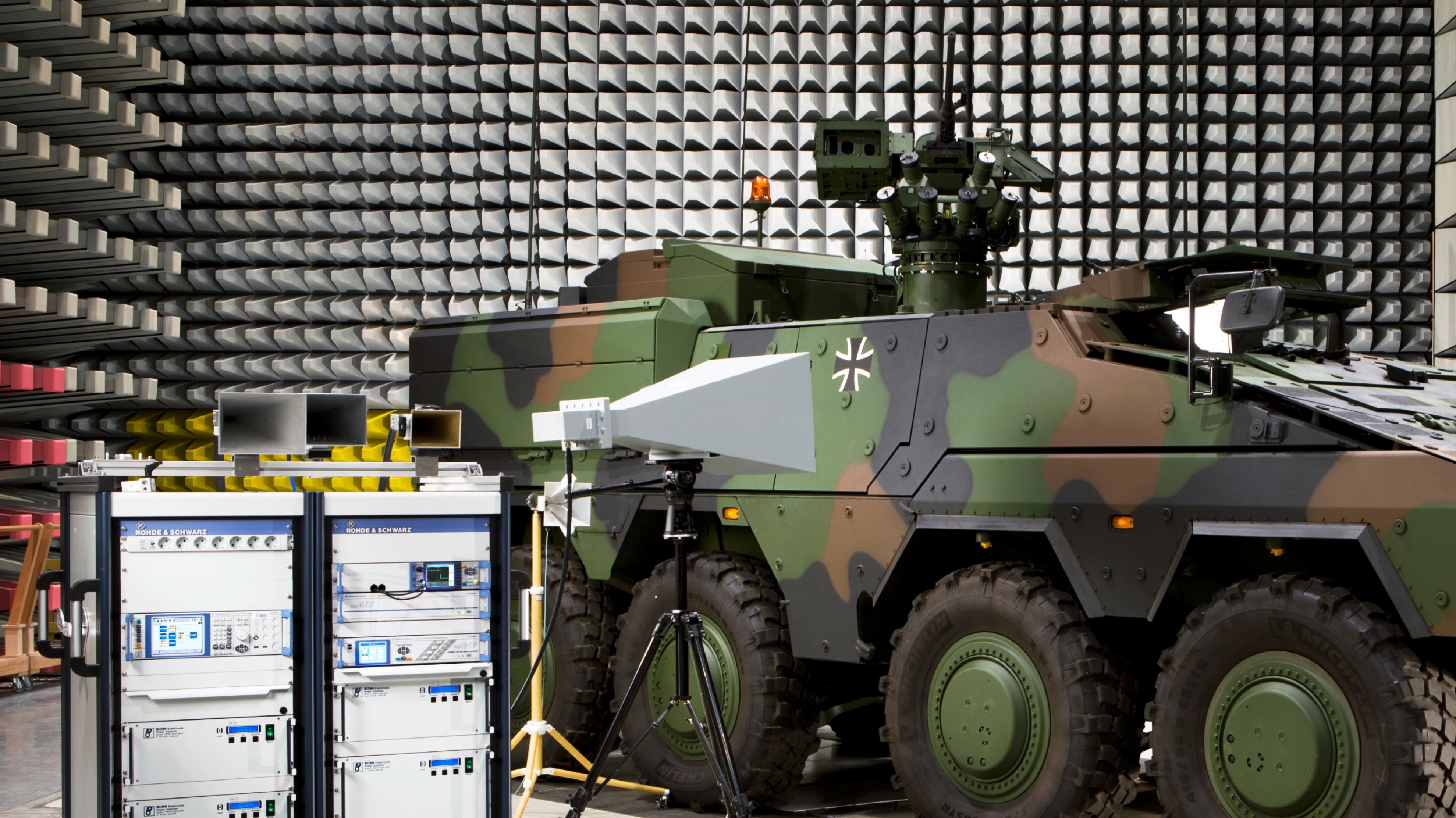 航空航天和系统 EMC 测试 - Rohde & Schwarz China