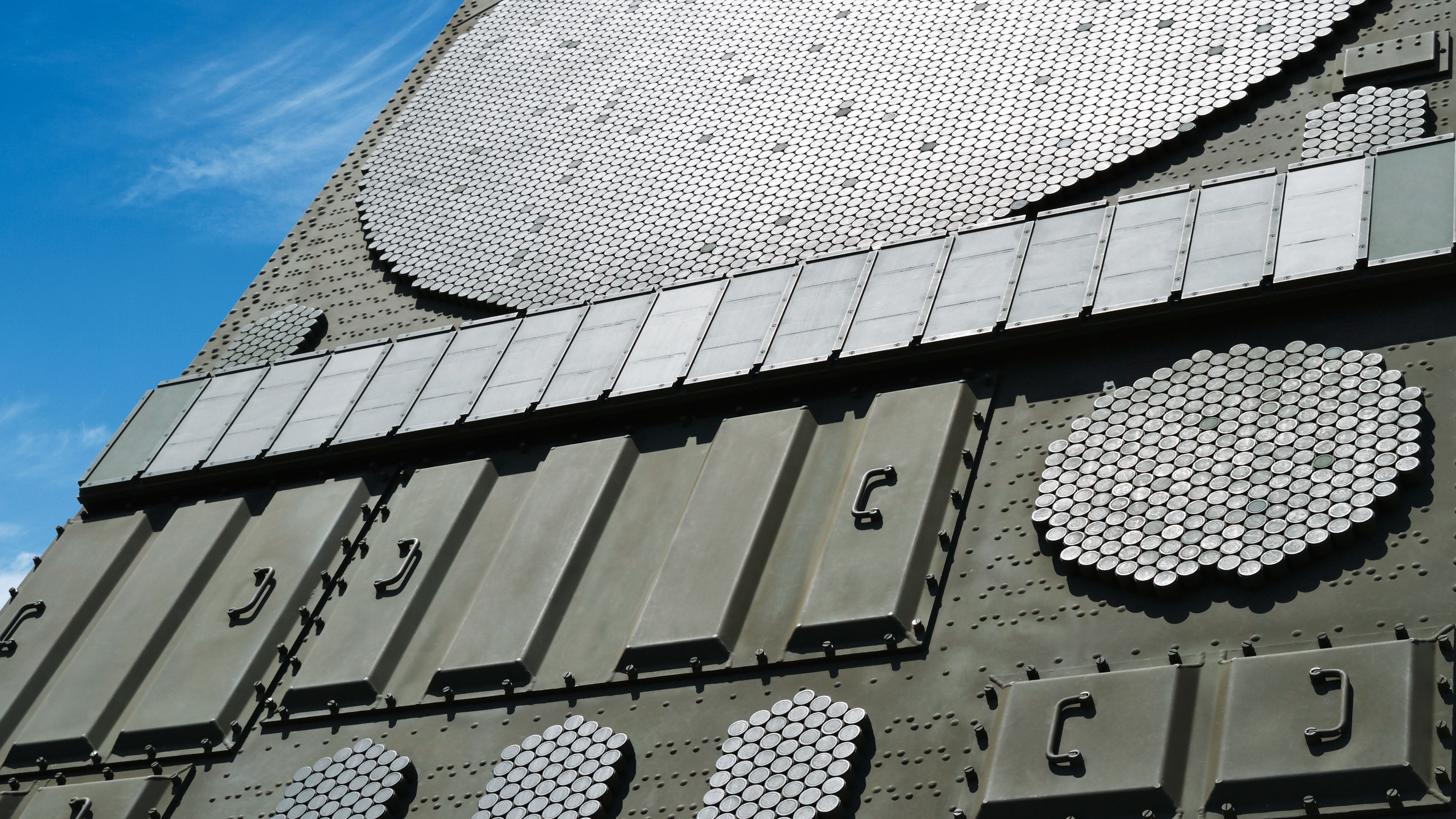 T/R-module testing - Rohde & Schwarz China